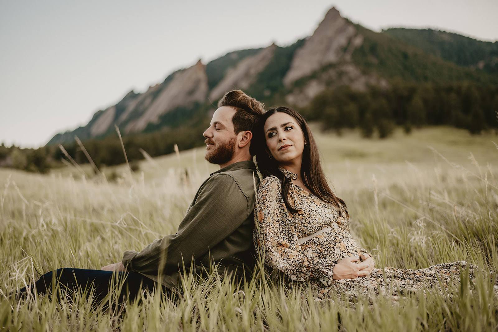Capturing Magic: A Maternity Session at Sunset with the Moon at Chautauqua Park | lightrae.net